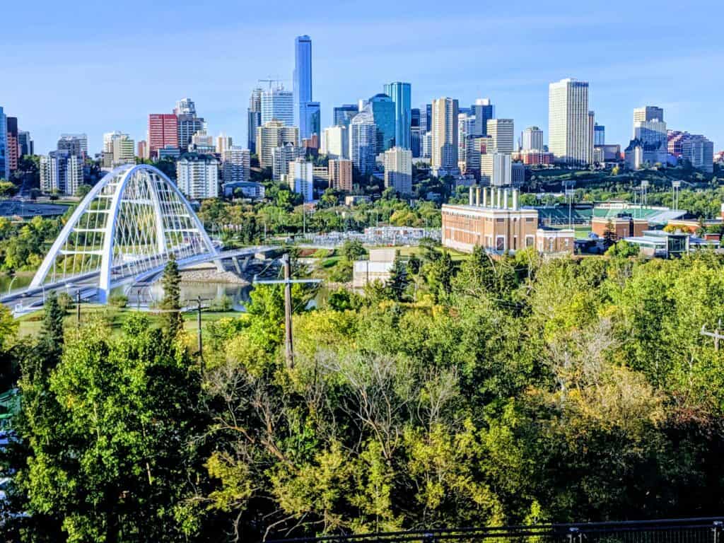 Best Internet in Calgary 2026: Compare TELUS, Rogers, oxio, Moby and ...